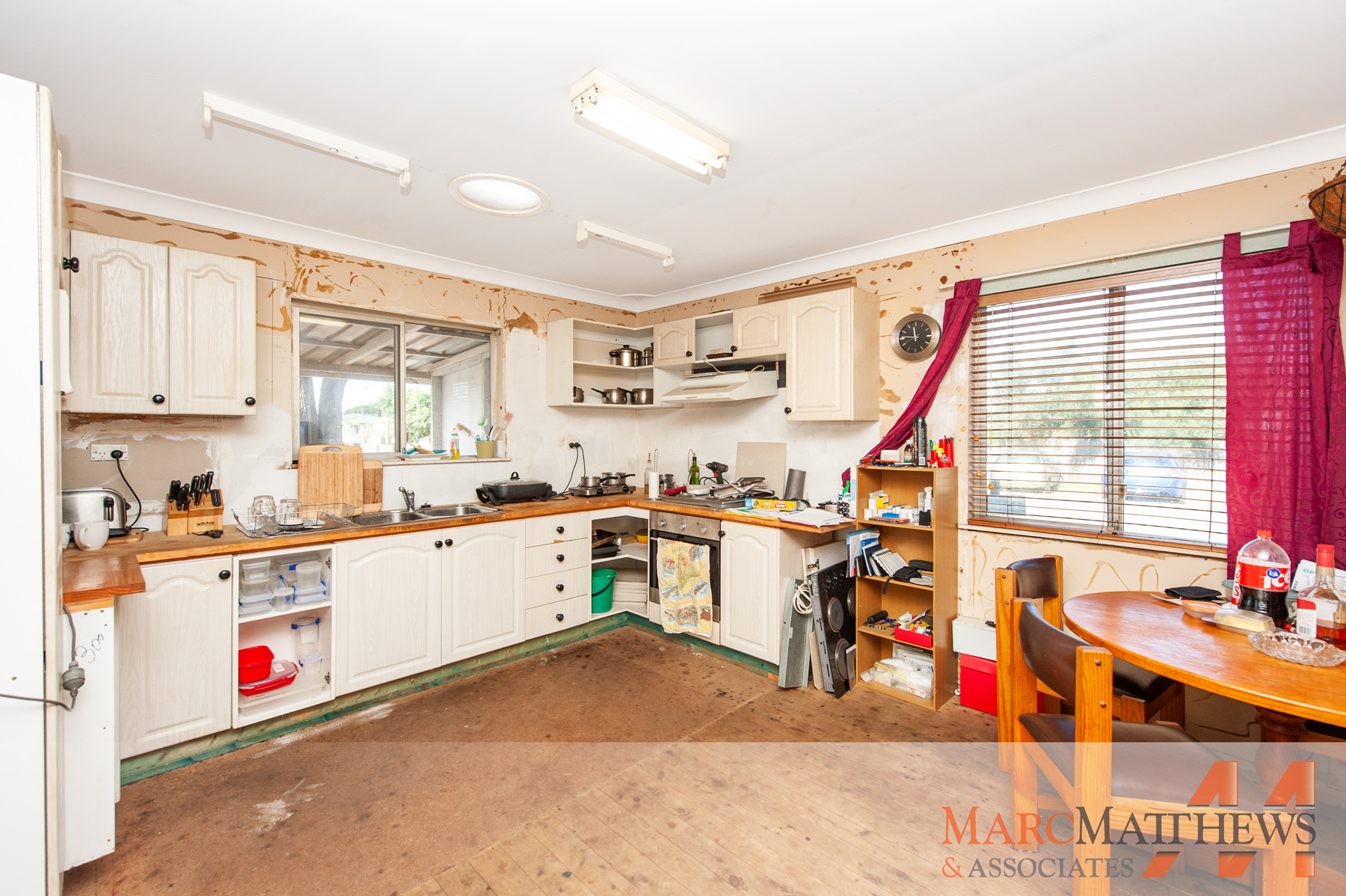 WM 198 Trafalgar kitchen - Marc Matthews & Associates Umina Beach