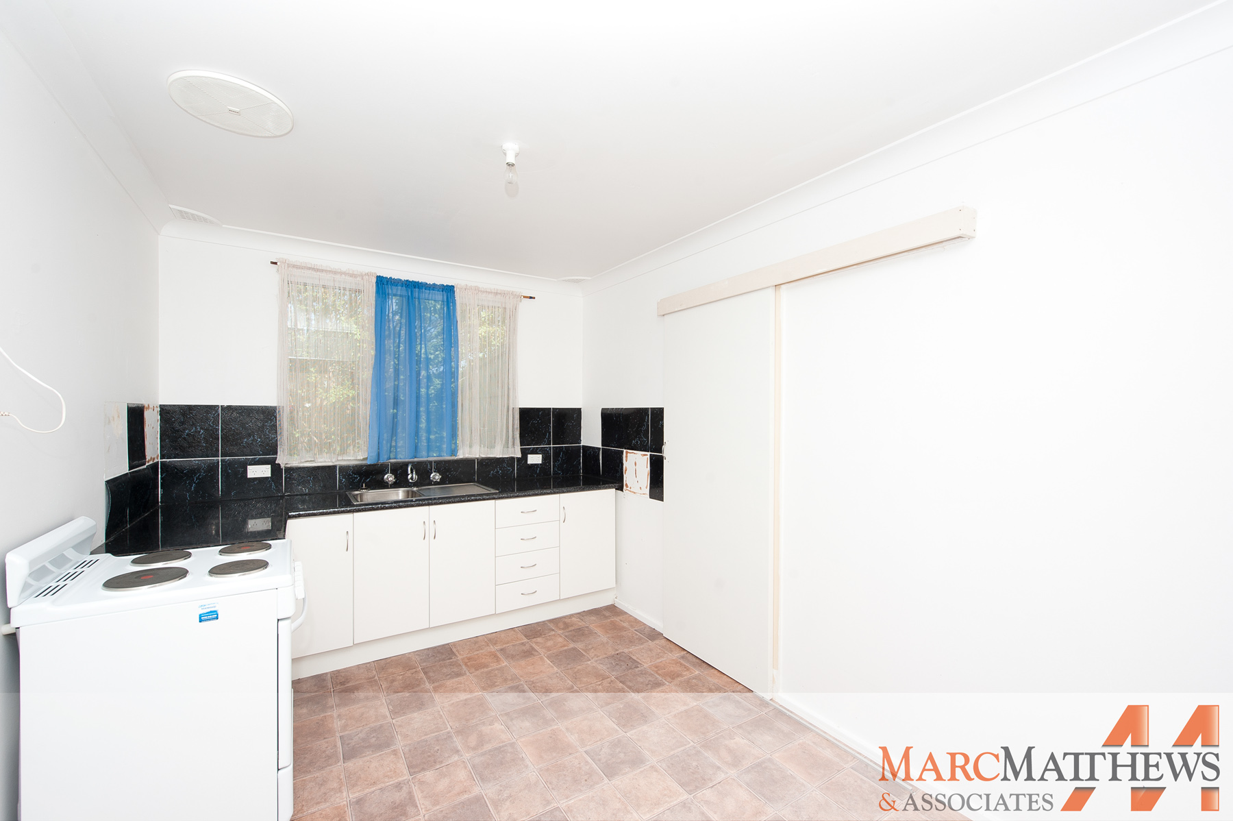 WM 36 Waterloo kitchen1 - Marc Matthews & Associates Umina Beach
