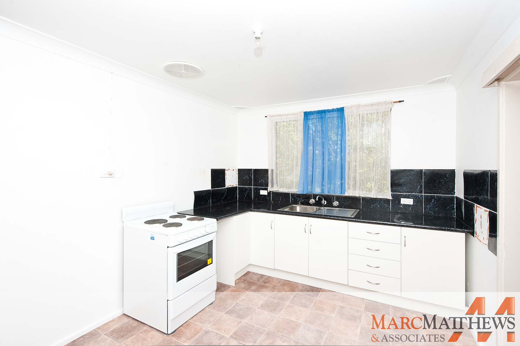 WM 36 Waterloo kitchen2 - Marc Matthews & Associates Umina Beach